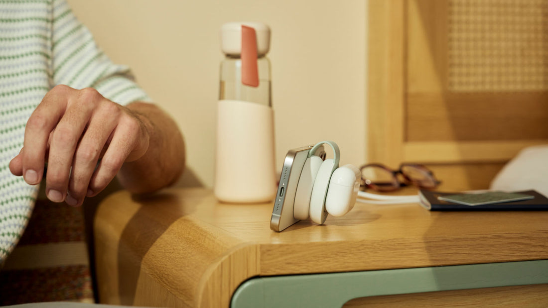 ButterFly SE 2-in-1 Qi Charger for iPhone and Apple Watch