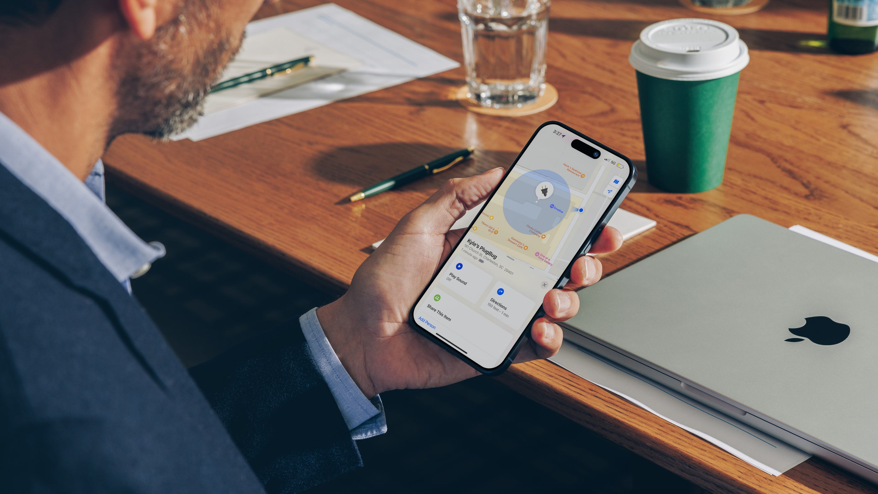 Fast USB-C Charger with Find My Built-In | Twelve South