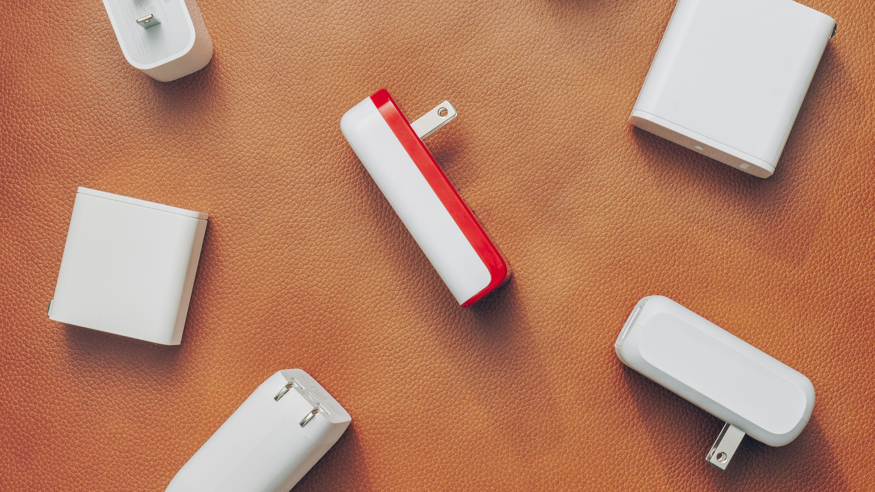Fast USB-C Charger with Find My Built-In | Twelve South