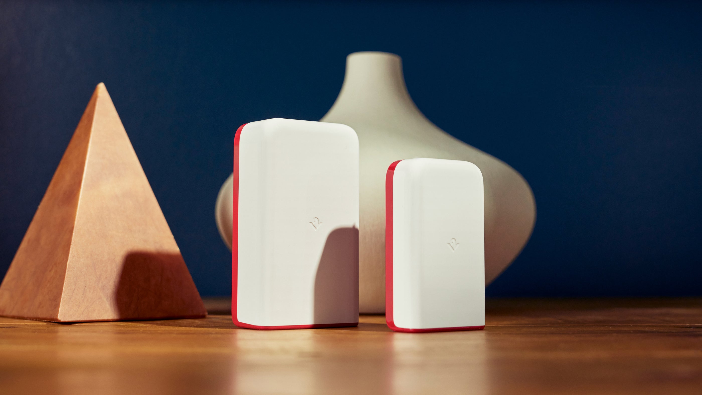 Fast USB-C Charger with Find My Built-In | Twelve South