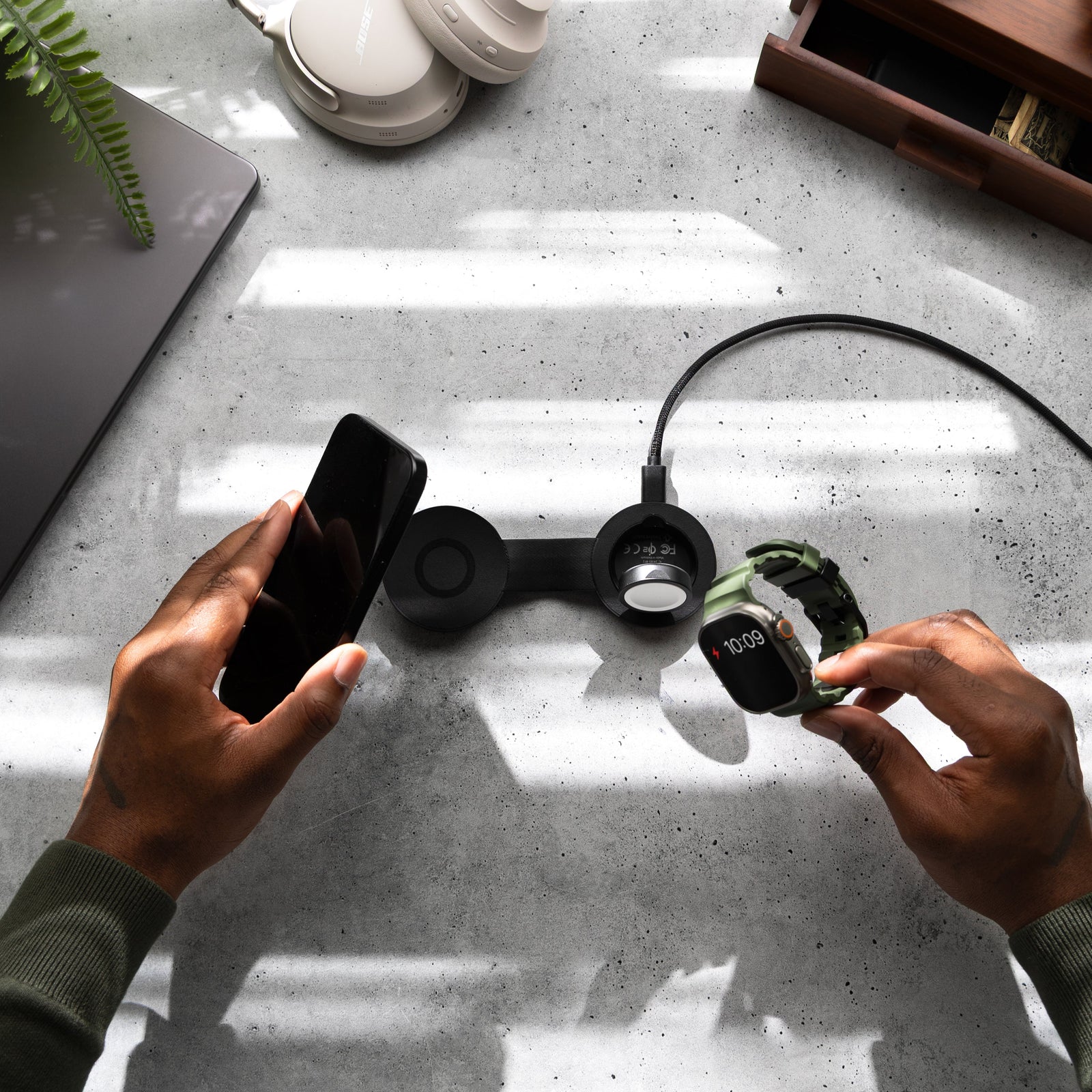 ButterFly SE 2-in-1 Qi Charger for iPhone and Apple Watch