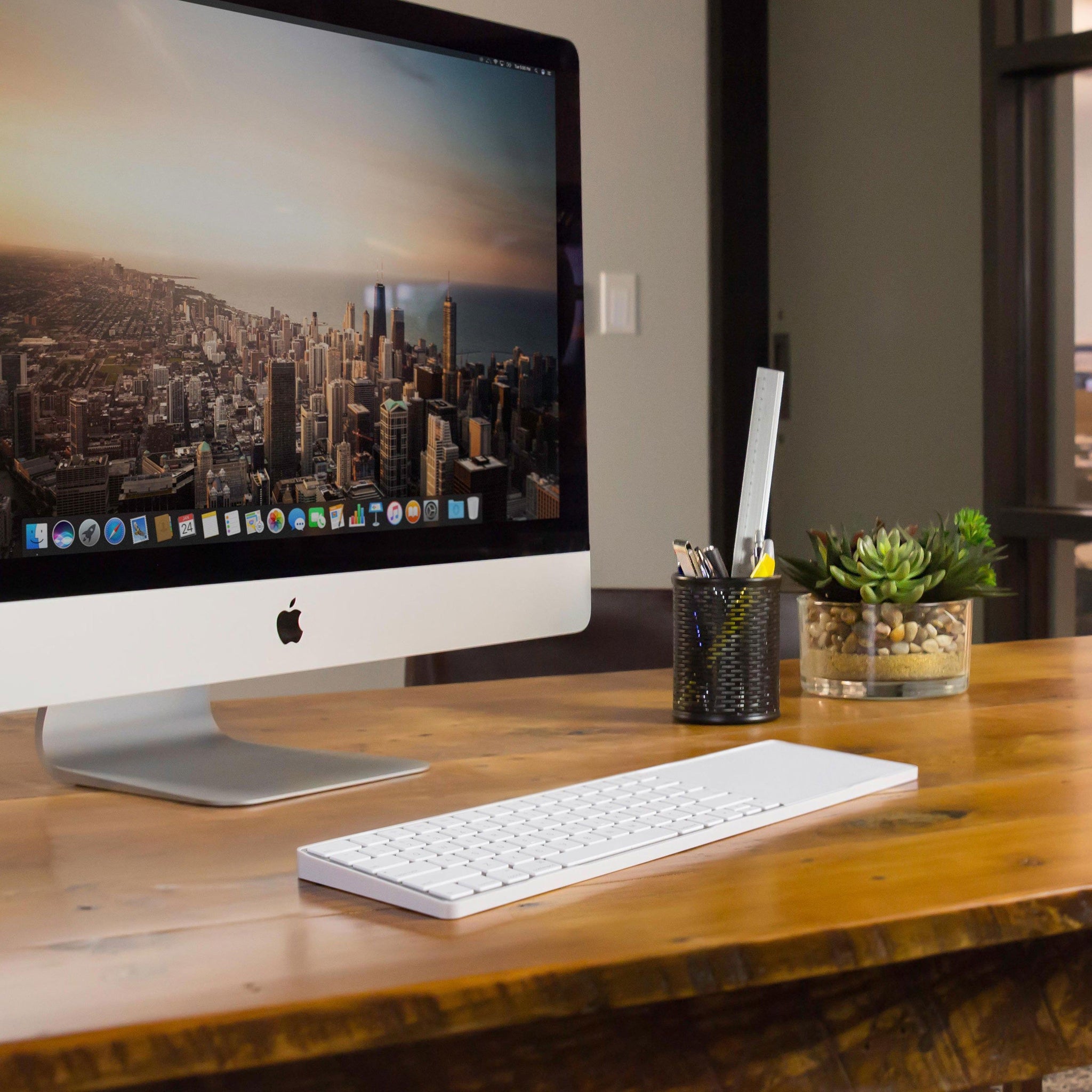 MagicBridge Apple Keyboard and Mouse Control Surface